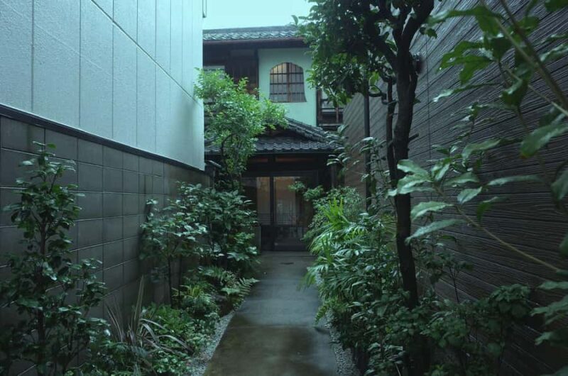 A sushi workshop with a local instructor in a century-old - Key Points