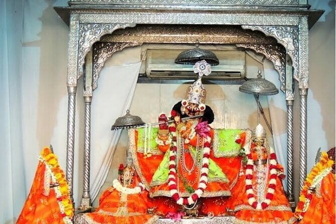 A Trail Of Temples And Traditions In Jaipur With Dinner - Shri Gopinath Temple and the Aarti Ceremony
