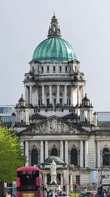 A Unique Belfast City Center Walking Tour - Discovering Belfast: A City of Contrasts and Character