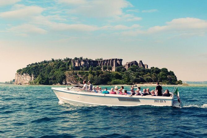 A walking tour and a mini-cruise in Sirmione - In-Depth: The Itinerary Explored