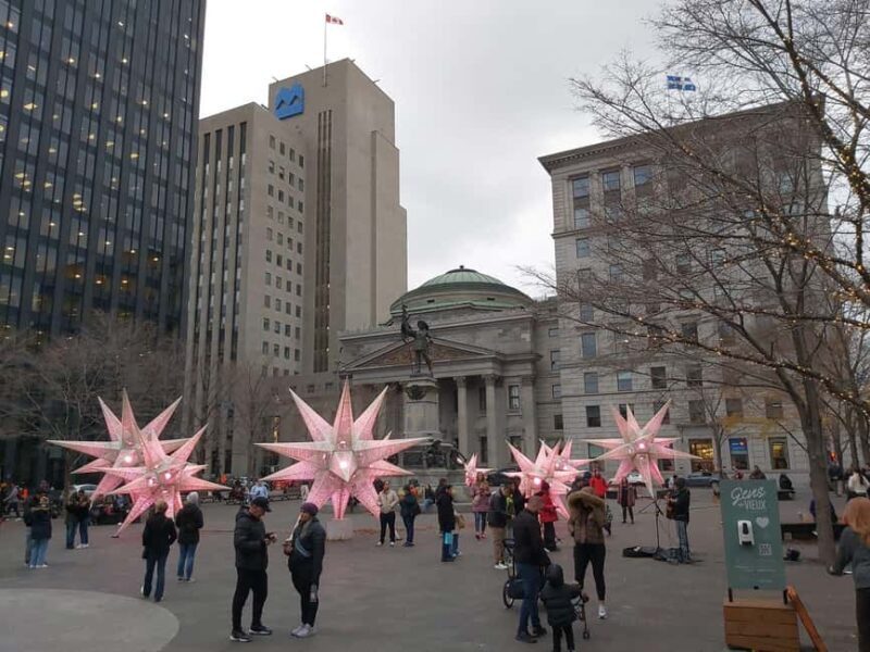 A Walking Tour of Old Montreal - Analyzing the Experience