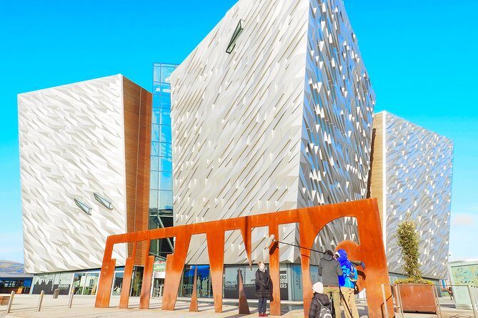 A WeeTaste of Belfast History Tour of its Historic Pubs, Shops and Scenery - Key Points