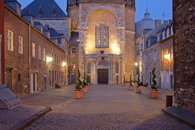 Aachen Scavenger Hunt and Highlights Self-Guided Tour - Key Points