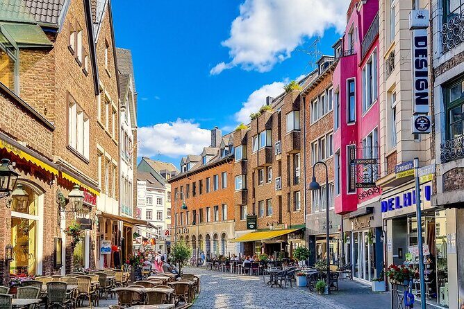 Aachen Scavenger Hunt and Sights Self-Guided Tour - Key Points