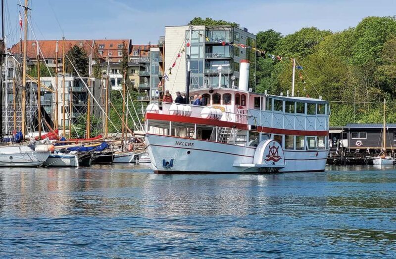 Aarhus: Harbour Cruises with local guide - A Closer Look at the Harbour Cruise Experience