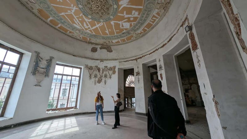 Abandoned Cinema- Urbex Tour in Tbilisi - An In-Depth Look at the Abandoned Cinema Tour