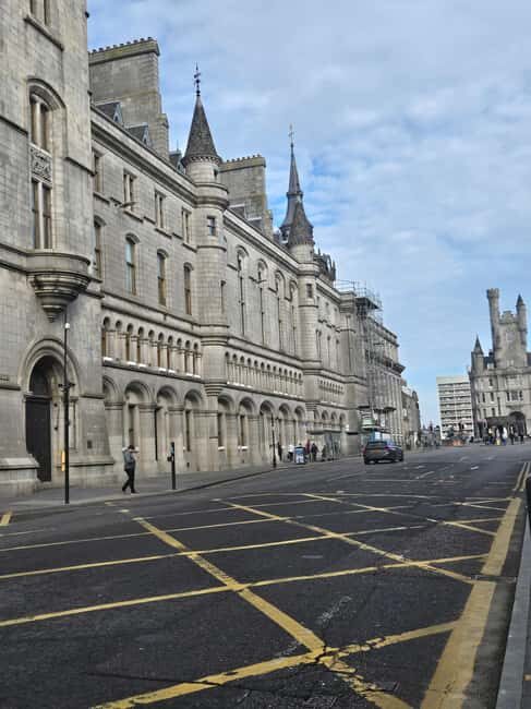 Aberdeen: City Center and Old Aberdeen Walking Tour - Key Points