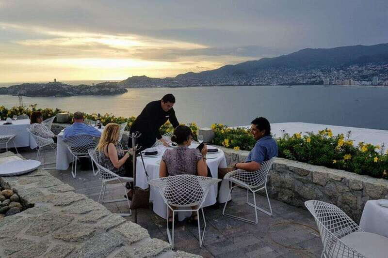 -Acapulco: Bella Vista Dinner with Drinks and Cliff Diving - Who Would Love This Tour?
