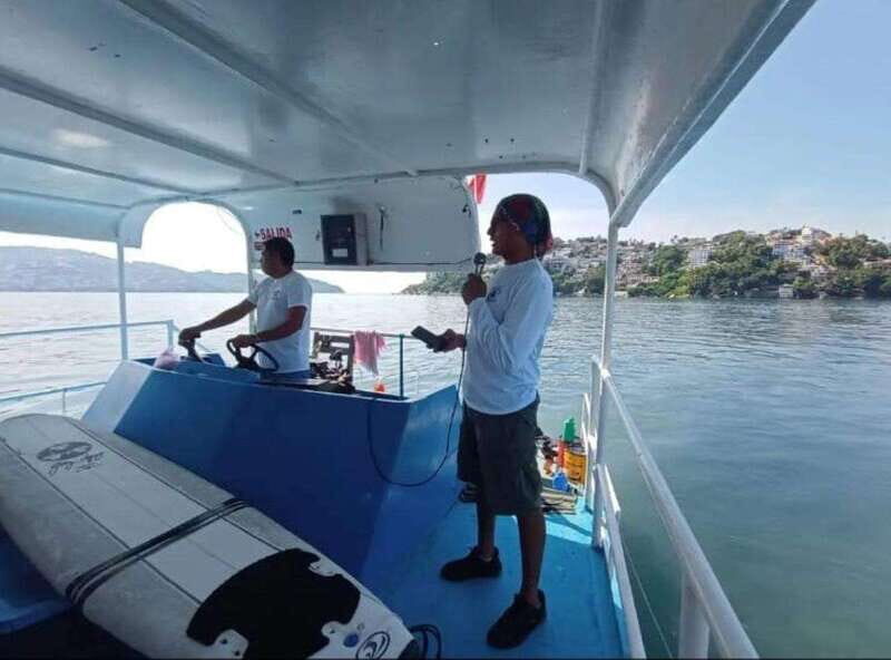 Acapulco: Crystal Bottom Boat Tour to La Roqueta Island - Key Points