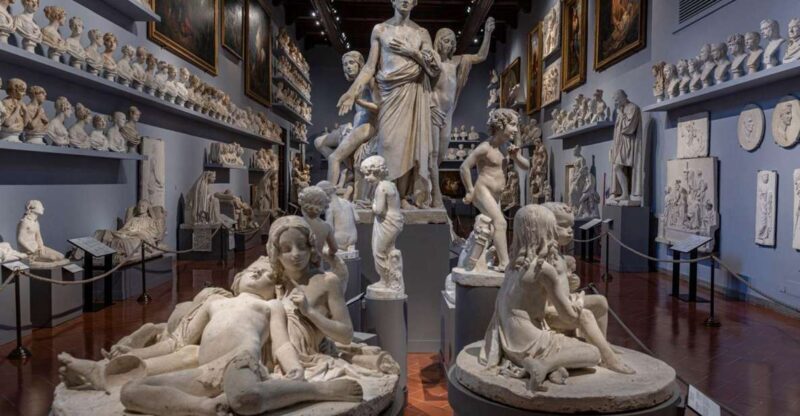 Accademia Florence Unveiled: Prisoners & Renaissance Art - What Makes This Tour Stand Out