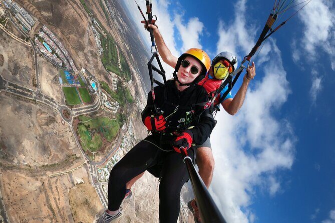 Acrobatic Paragliding Flight with Spanish Champion in Tenerife - An Overview of the Experience