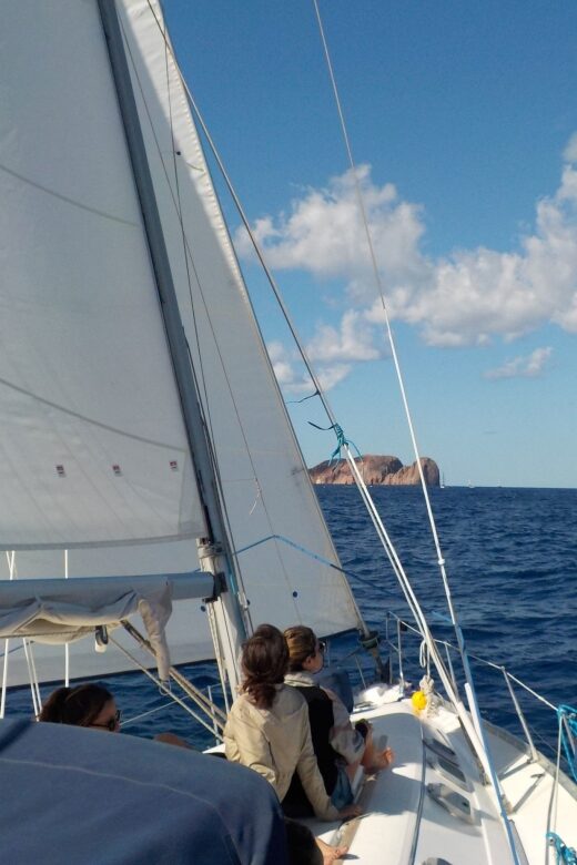 Adamantas: Milos Sightseeing Sailboat Cruise - Key Points