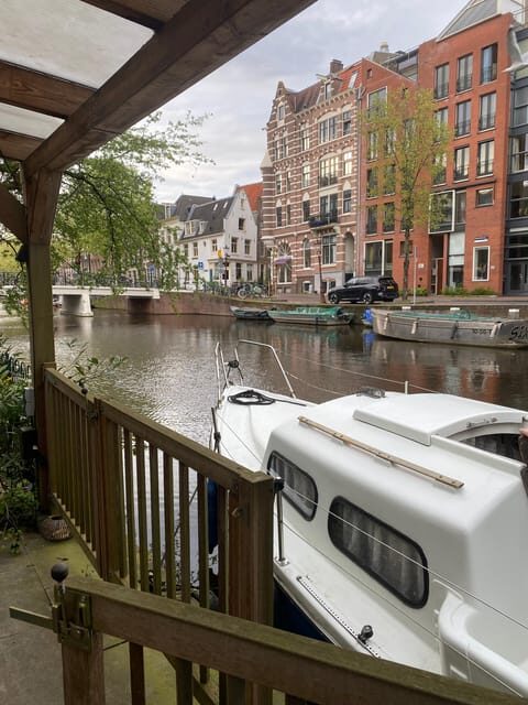 Adamboat: Cozy City Centre Cruise - Introduction