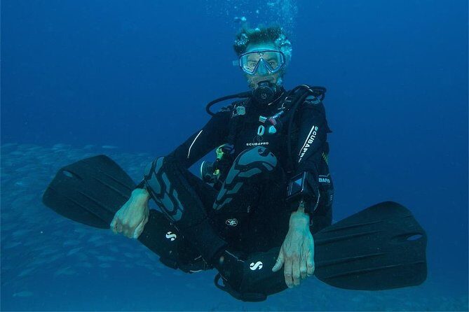 ADVANCED OPEN WATER CERTIFICATION - Improve your scuba diving skills up to 30m ! - An In-Depth Look at the Tenerife Advanced Open Water Certification