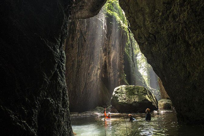 Adventure Canyoning: Aling Gorges - Key Points