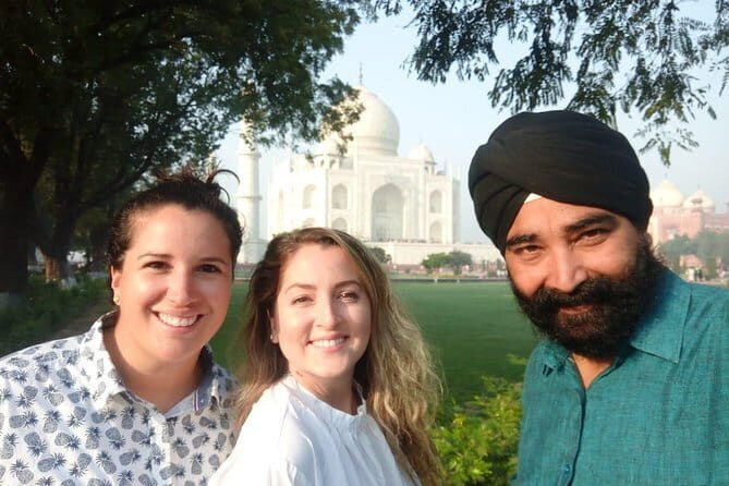 Adventure Taj Mahal & Agra Fort Tour without car - Key Points