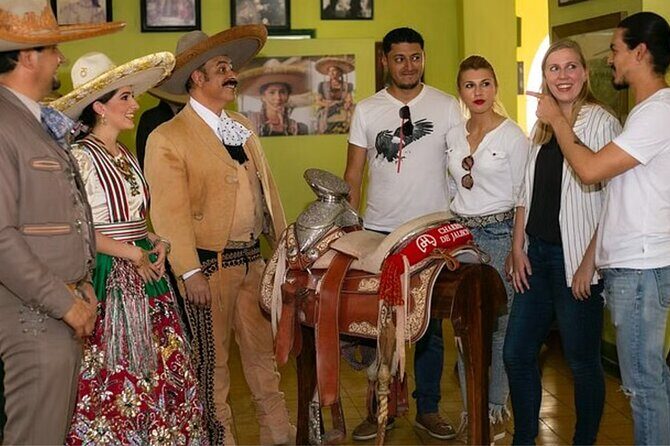 Adventure tour Between Charros, Mariachi and Parián de Tlaquepaque - Transportation and Logistics