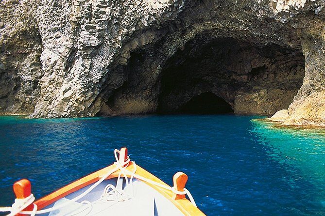 Aeolian Islands - Sailing week with skipper and assistant - The Sum Up