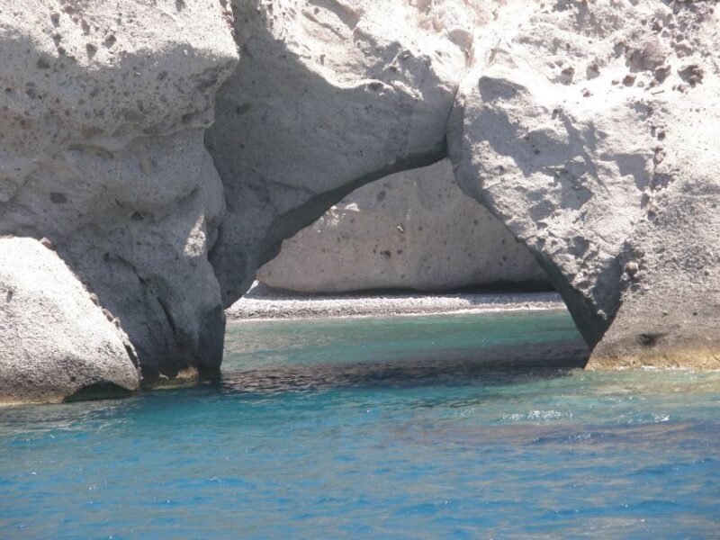 Aeolus Motor Yacht cruise in Paros - Key takeaways