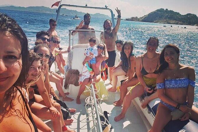 Afternoon excursion (15: 00/19: 00) by rubber boat in the archipelago of La Maddalena. - FAQs