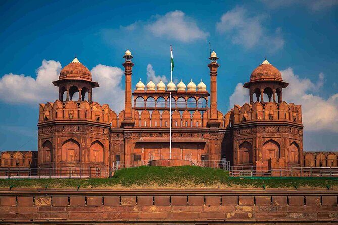 Agra and Beyond: 2-Day Taj Mahal, Fatehpur Sikri, and Delhi Tour - A Balanced Look at the 2-Day Taj Mahal & Delhi Tour