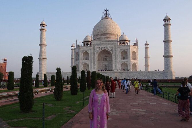 Agra City Tour By Car - The Guide: Knowledge and Insight
