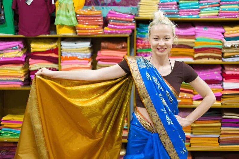Agra: Customizable Shopping Tour with Female Expert - An In-Depth Look at the Agra Customizable Shopping Tour