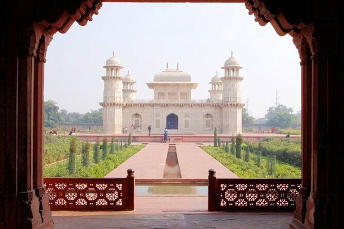 Agra Day tour by Train- Shatabdi train from Delhi & Gatimaan Agra - FAQ