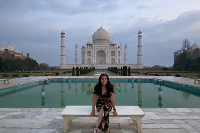 Agra: Fast-Track Taj Mahal Entry Ticket + Optional Guided Tour - The Sum Up