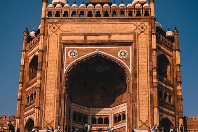 Agra & Fatehpur Sikri Guided Landmark Tour - Starting with the Taj Mahal: A Quiet Morning Reverie