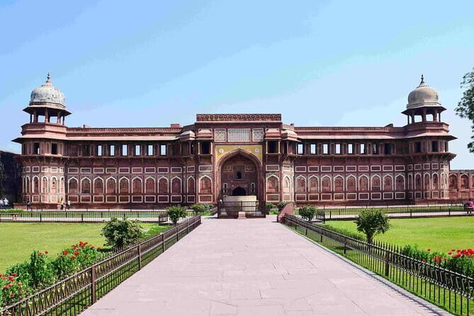 Agra & Fatehpur Sikri Guided Landmark Tour - Exploring Agra Fort: A Fortress of Stories
