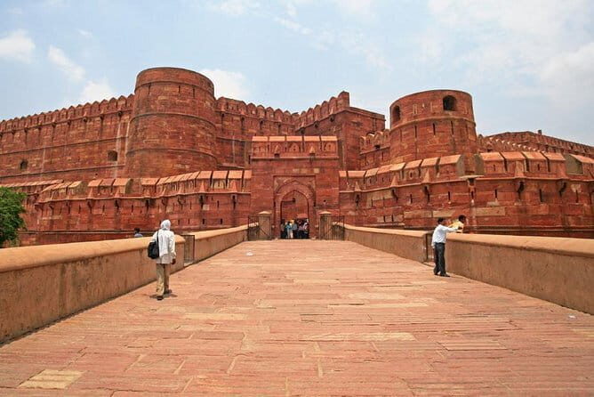 Agra Local Full Day Tour - The Experience of Visiting