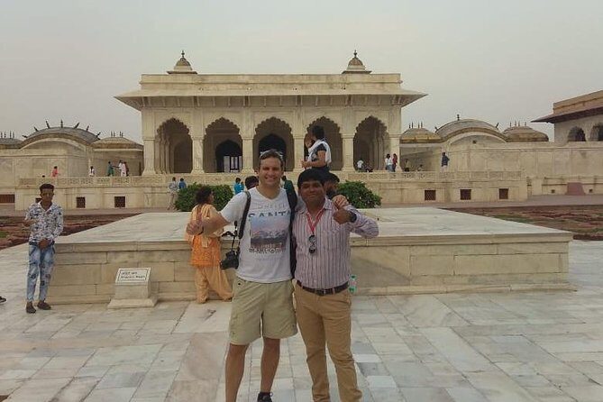 Agra Local Tour With Guide - Detailed Breakdown of the Itinerary
