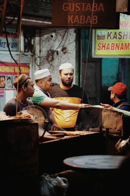 Agra: Old Agra Market & Street Food Tour by Tuk-Tuk - Tasting Agra’s Street Food