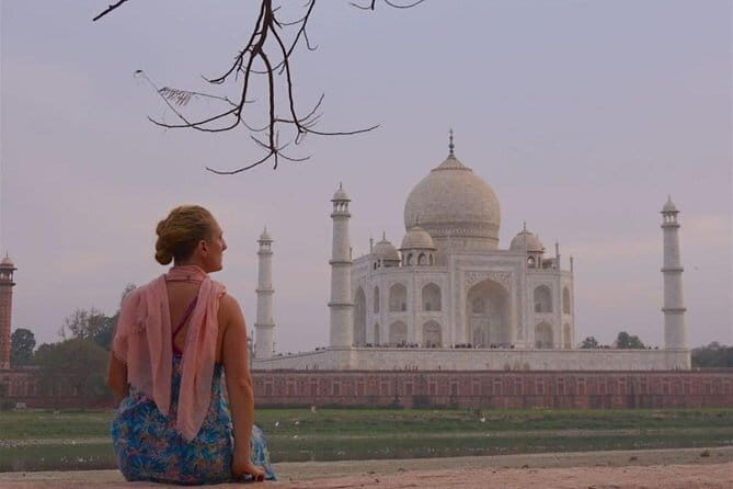 Agra Overnight Tour With Taj Mahal and Fatehpur Sikri - First Day: Exploring Agra’s Architectural Gems