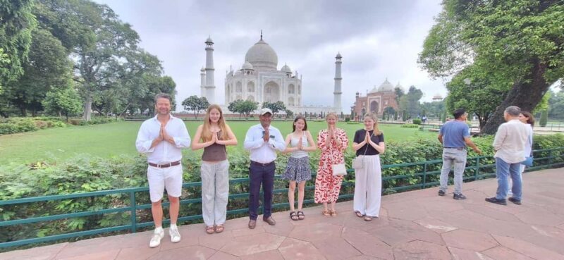 Agra: Private Tuk Tuk Tour of Top Sites with Hotel Pick Up - Hotel Pickup and Briefing