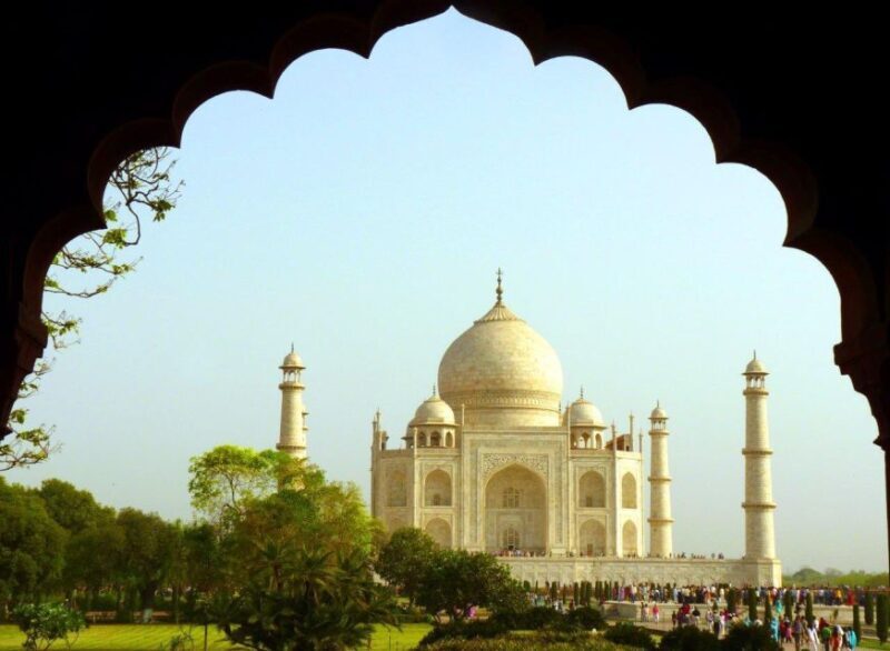 Agra: Skip the Line Taj Mahal and Agra Fort Guide & Car only - The Value for Your Money