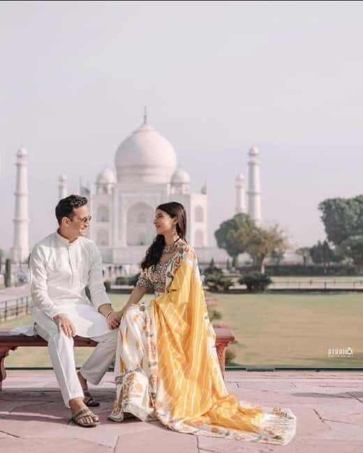 Agra: Taj Mahal & Agra Fort Tour in Traditional Attire - A Close-Up Look at the Tour Experience