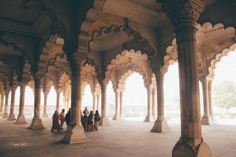 Agra: Taj Mahal and Agra Fort Skip-the-Line tickets & guide - Key Points