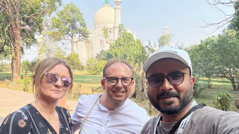 Agra : Taj Mahal Fast-Track Entry Tour with Expert Guide - An Introduction to the Experience