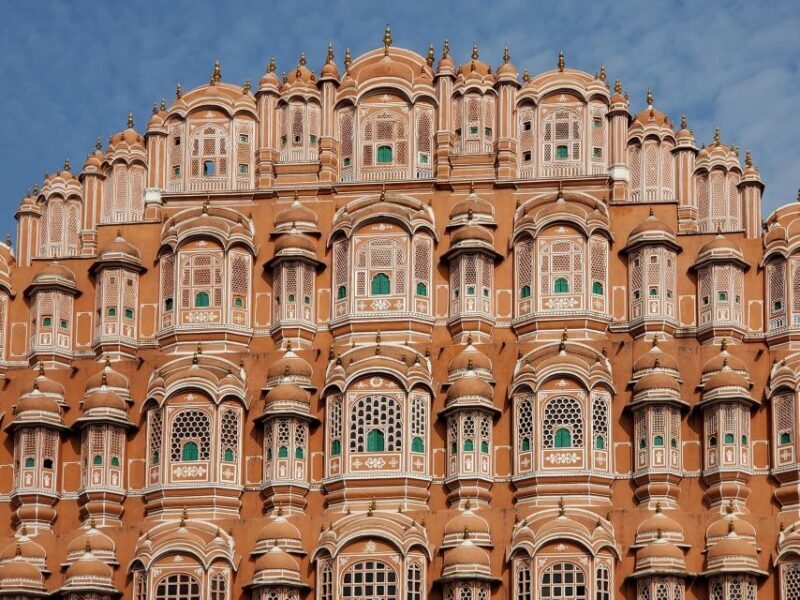 Agra: Taj Mahal Guided Tour with Photographer & Rental Saree - Who Will Love This Tour?