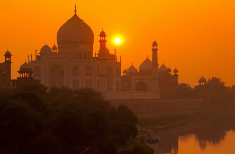 Agra: Taj Mahal with Mausoleum Skip-the-Line tickets & guide - Key Points