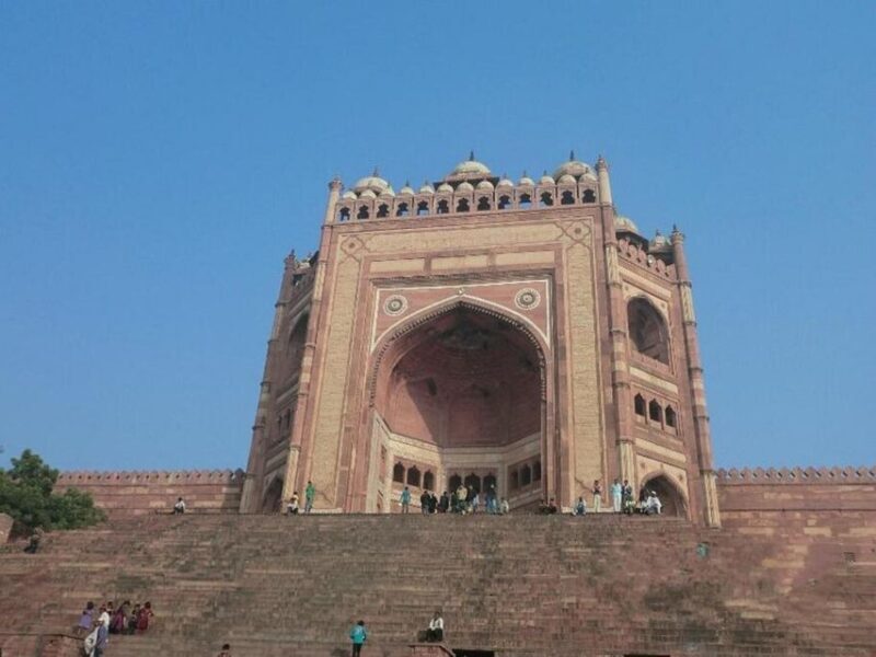 Agra to/from Jaipur with visiting stepwell & Sikri All Incl. - Key Points