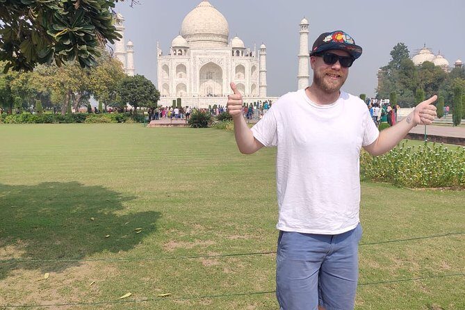 Agra Tour With Taj Mahal and Agra Fort - Lunch and Shopping