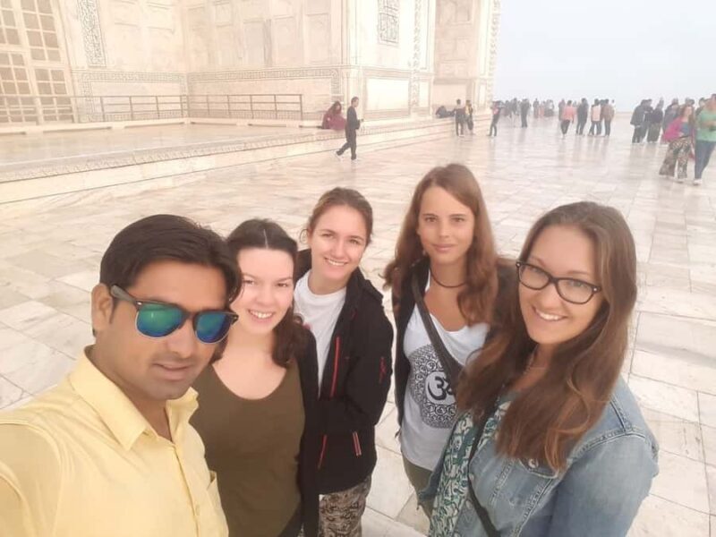 Agras Taj Mahal Sightseeing Tour Guide - The Sum Up