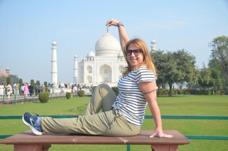 Agra:Taj Mahal Skip-The-Line Guided Tour with Breakfast - Key Points