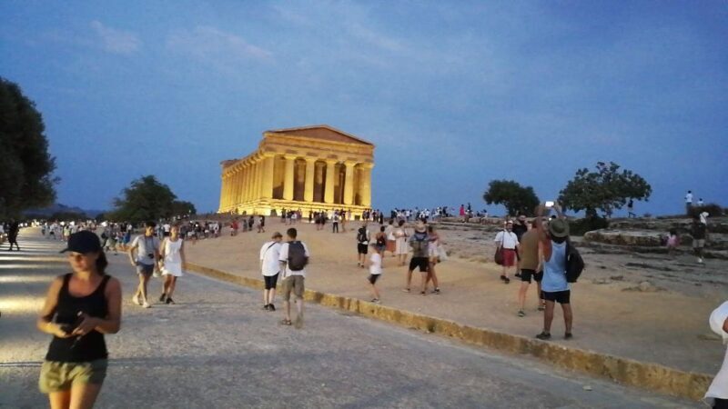 Agrigento: Skip-the-Line Valley of the Temples Night Tour - Exploring the Valleys of the Temples After Dark