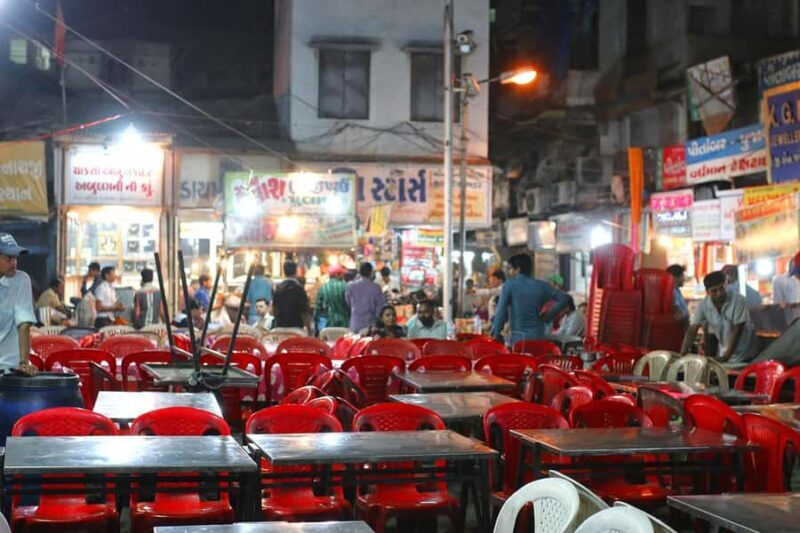 Ahmedabad: Night Tour with Food Tasting and Market Walk - Key Points