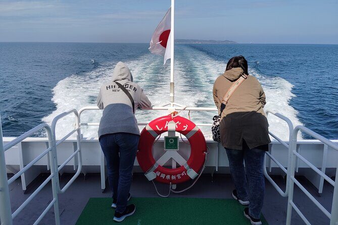 Ainoshima Island Tour - Cats, History and Nature from Hakata - Exploring Ainoshima Island: A Balance of Cats, Coastline, and Culture