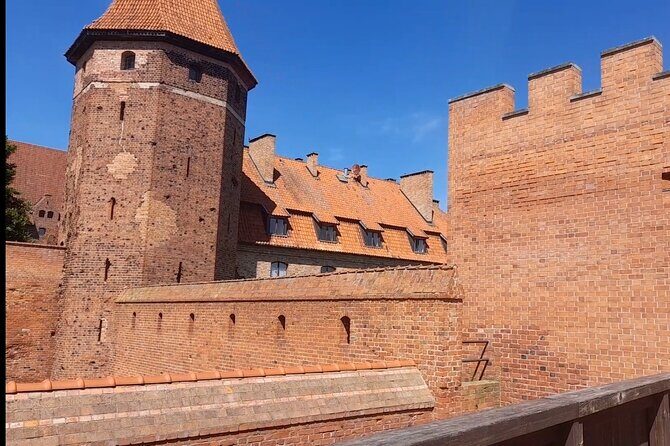Aiport Gdansk Transfer to Malbork Castle or Stutthof - The Sum Up